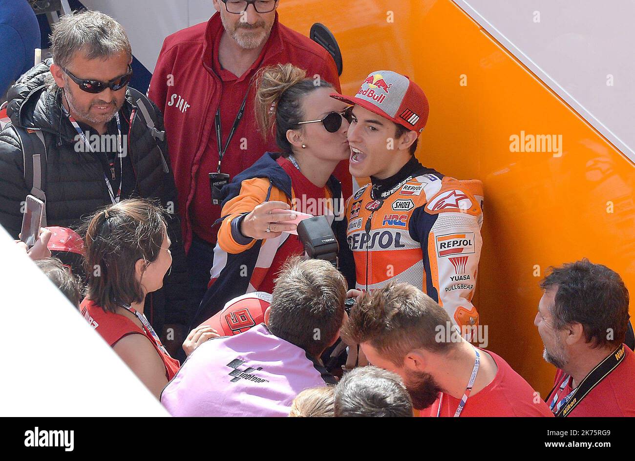 Marc Marquez avec des fans Stock Photo - Alamy