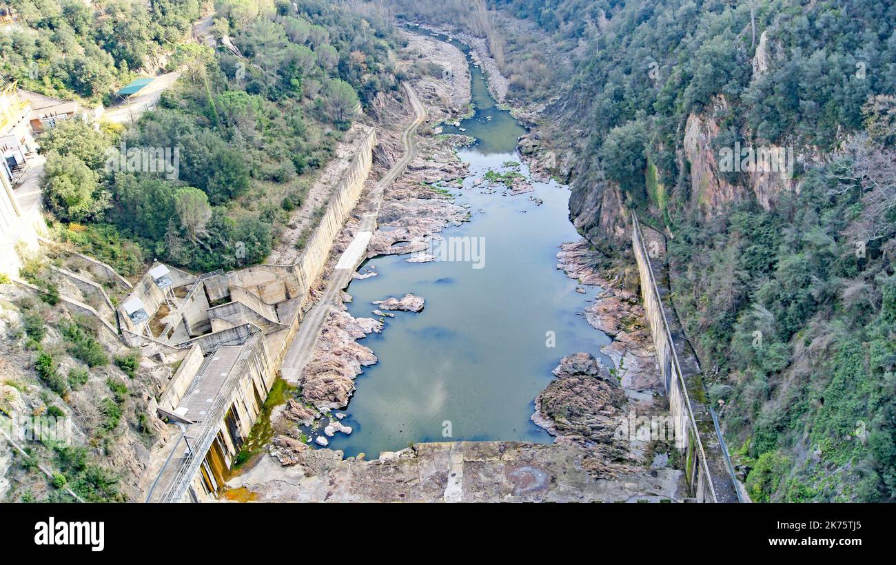 Pantano de Sau in Vilanova de Sau, Osona and de la Selva regions, Río ...