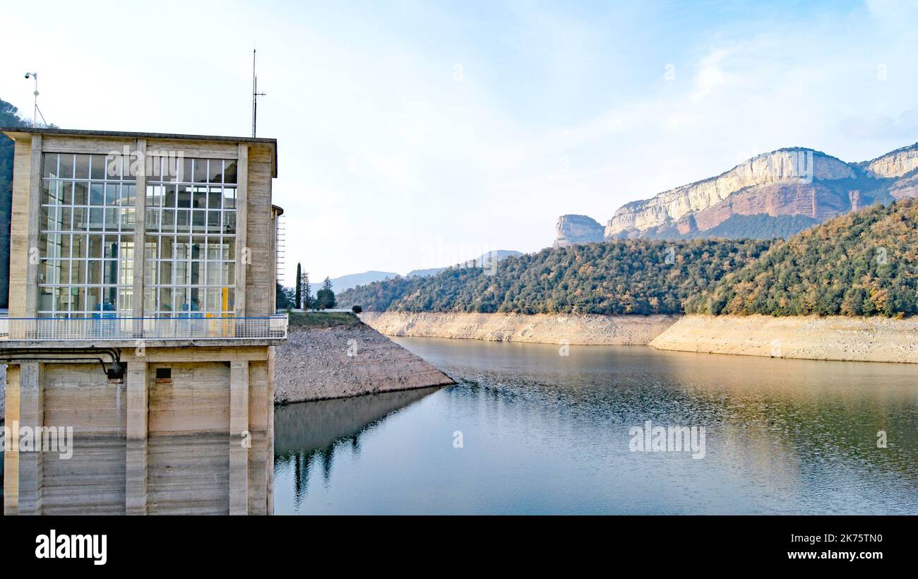 Pantano de Sau in Vilanova de Sau, Osona and de la Selva regions, Río ...