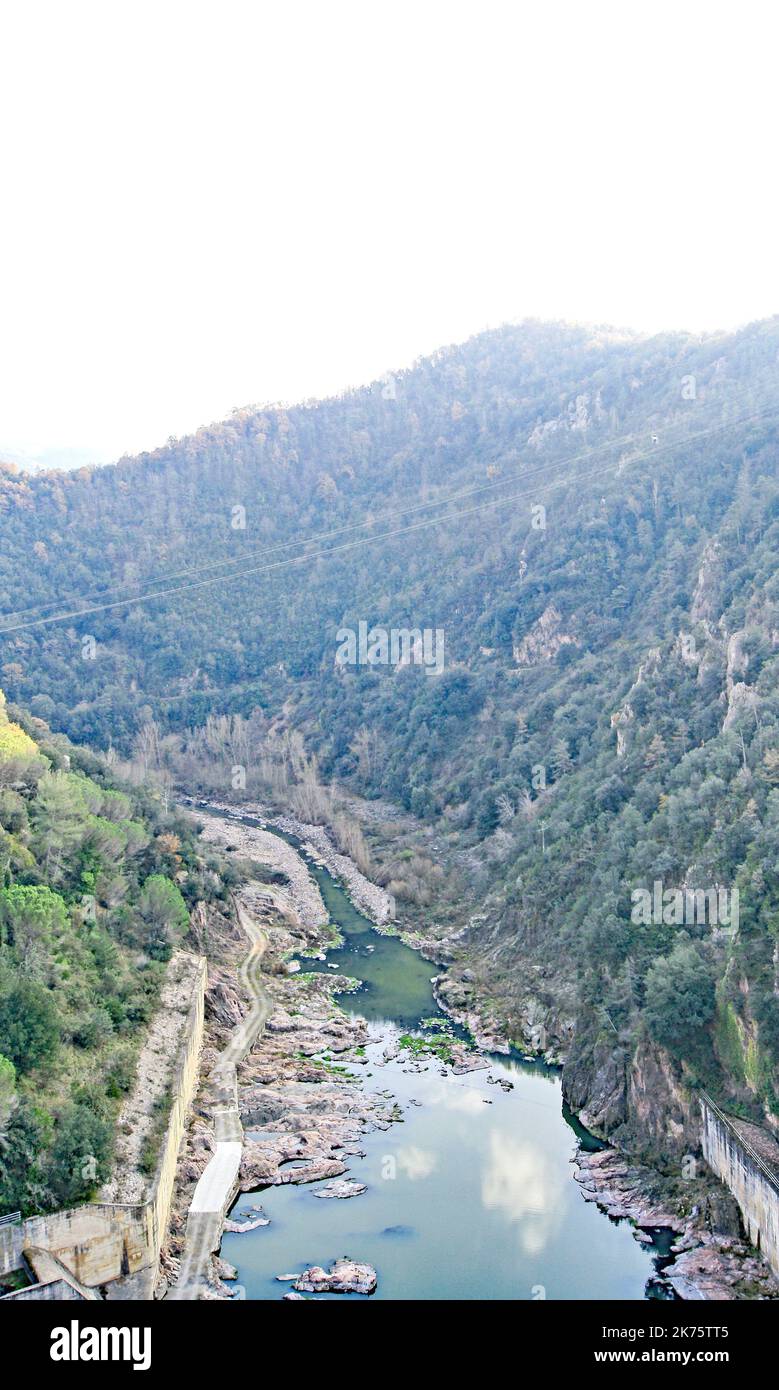 Pantano de Sau in Vilanova de Sau, Osona and de la Selva regions, Río ...