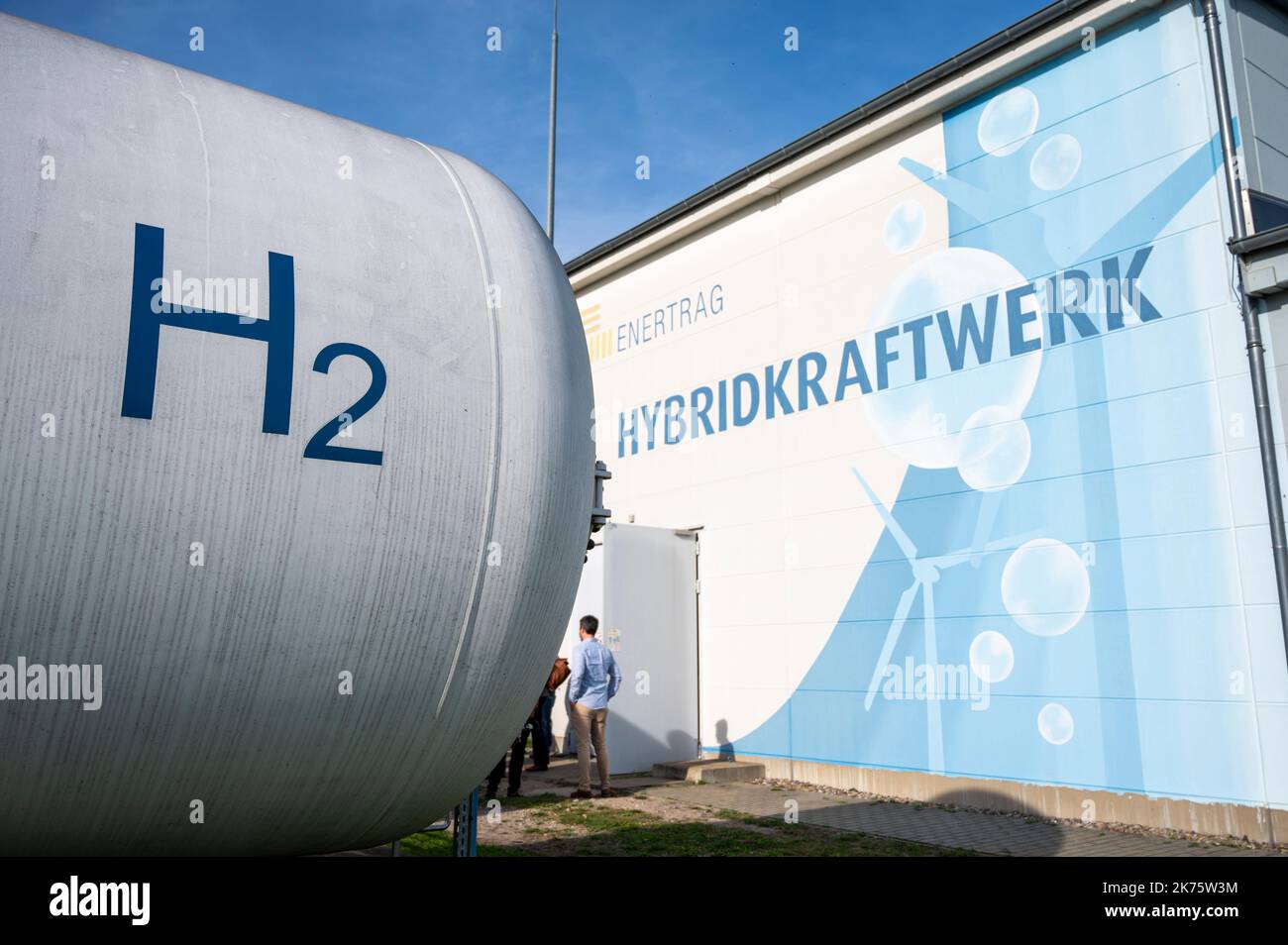 Prenzlau, Germany. 17th Oct, 2022. A hydrogen tank is located on the ...