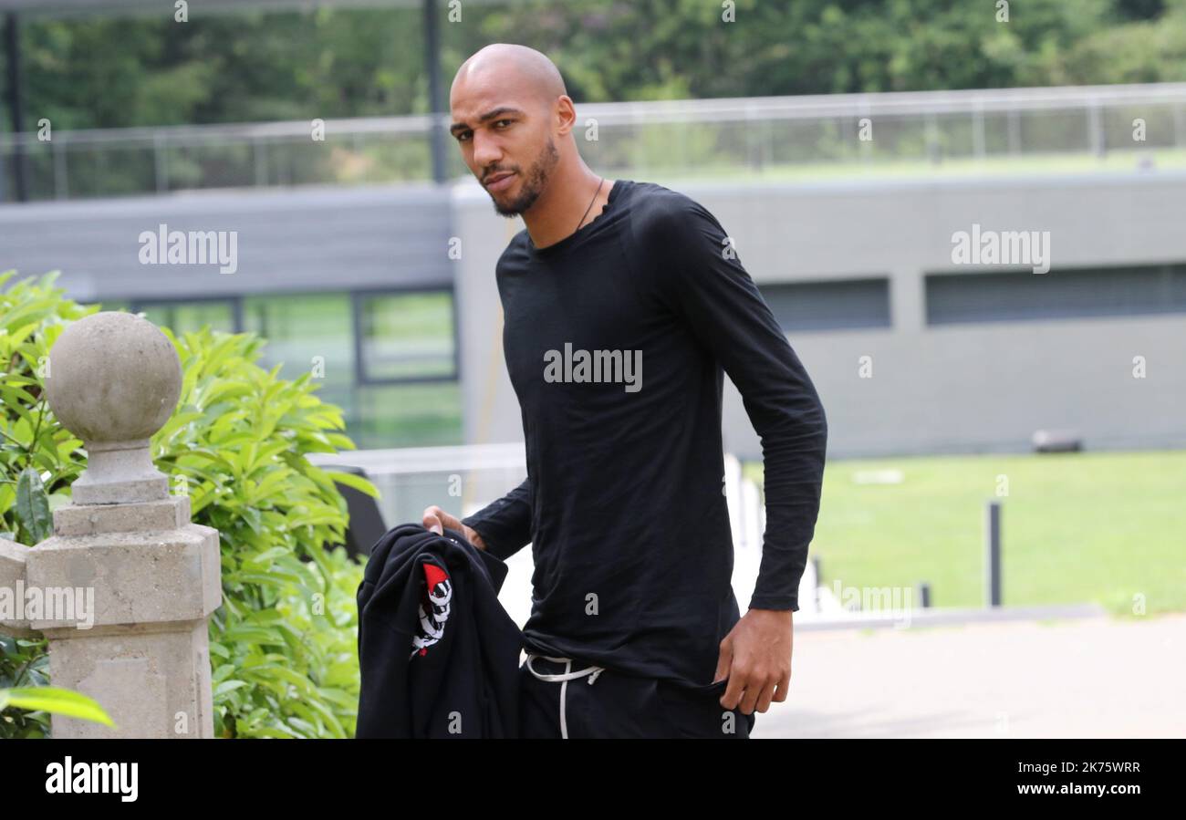 Steven Nzonzi and the France team arrive for a training session Stock ...