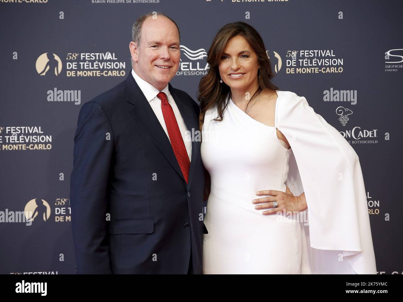 Le prince Albert II et Hargitay Mariska, Nymphe de crystal Stock Photo ...