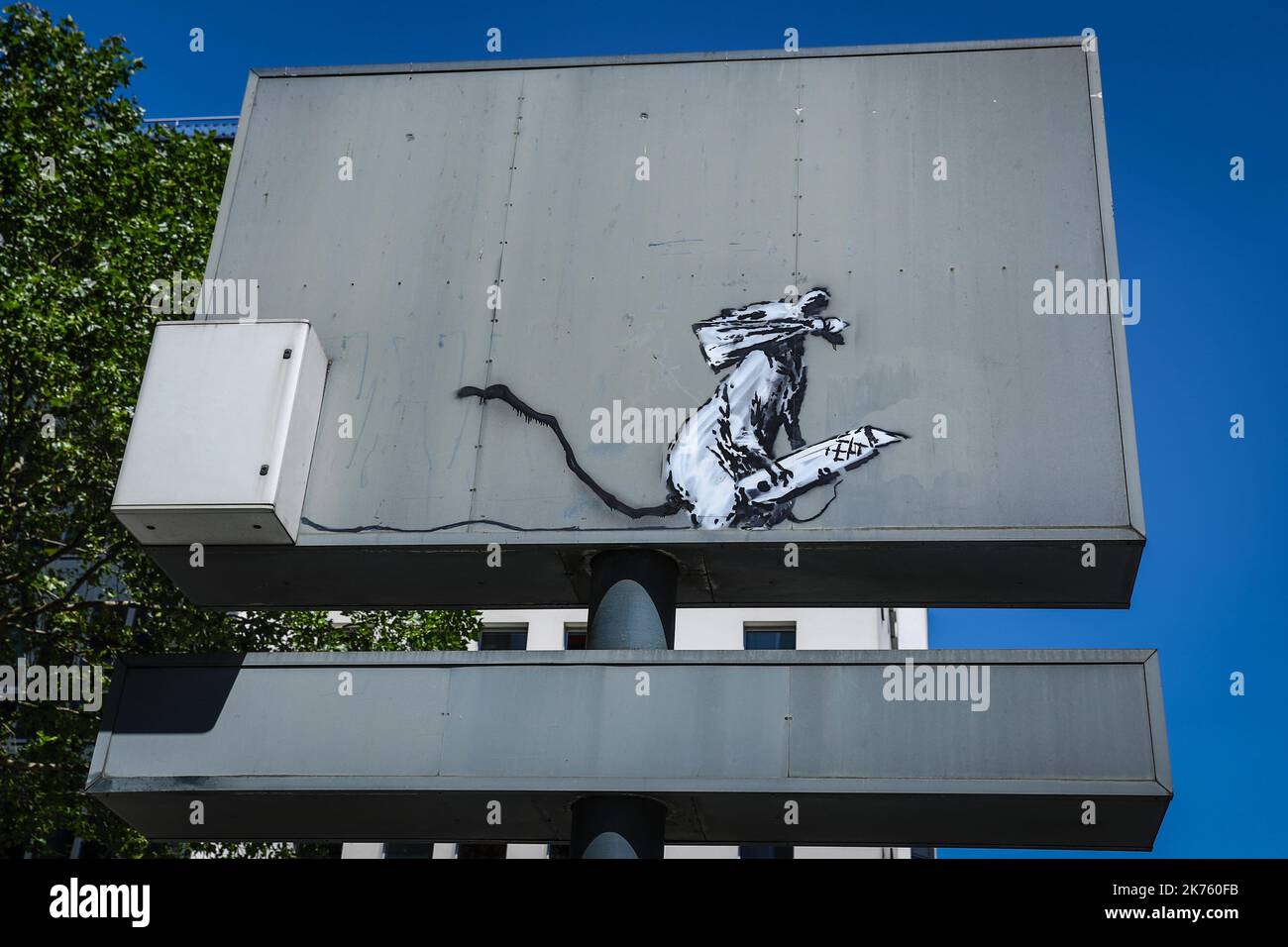 Bansky art hi-res stock photography and images - Alamy