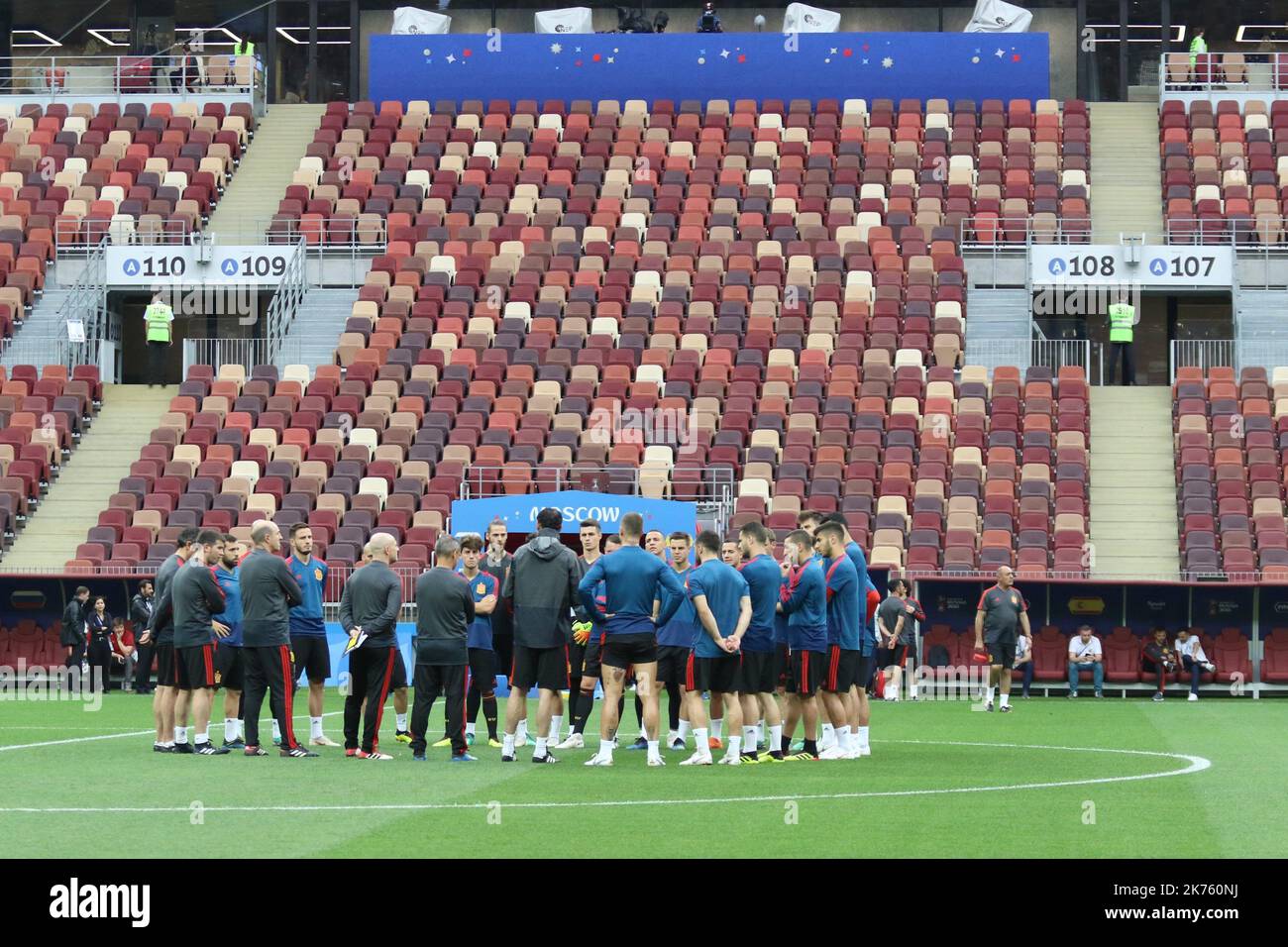 Fernando hierro spain hi-res stock photography and images - Alamy