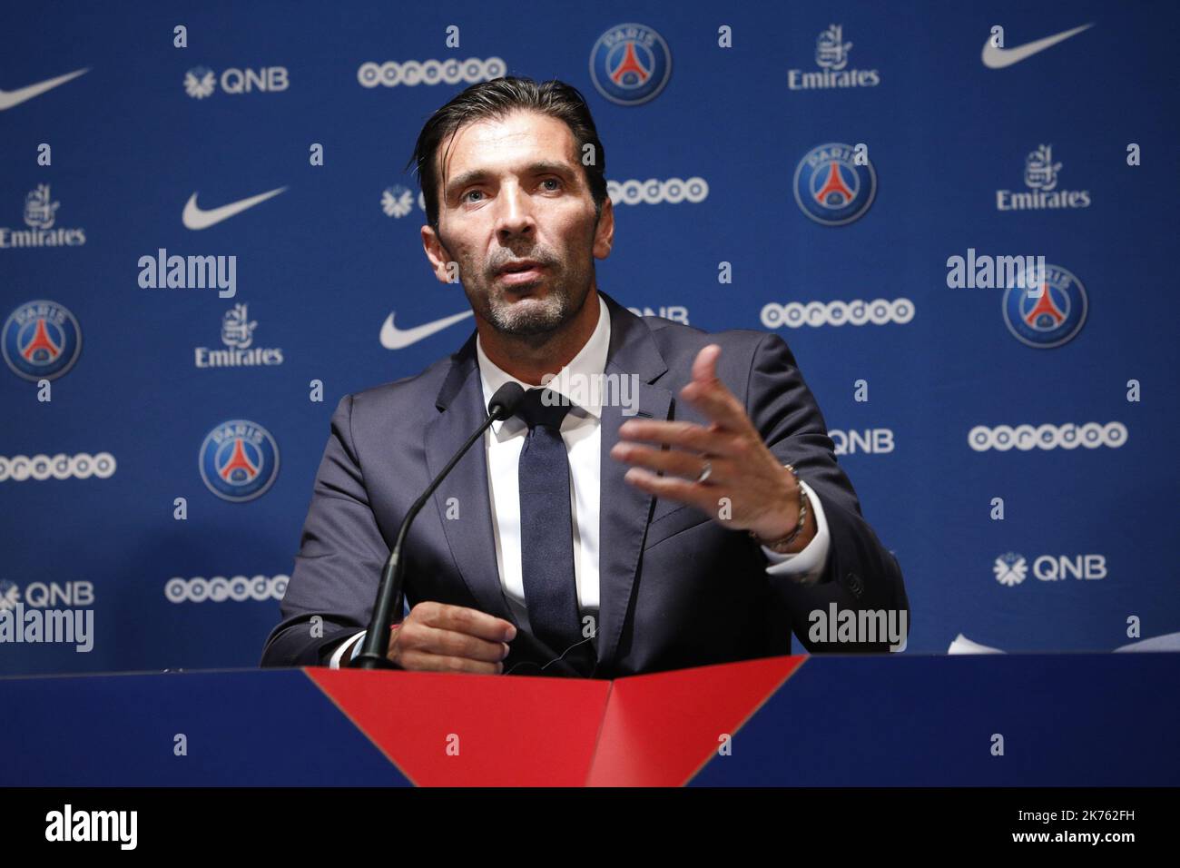 Gianluigi Buffon is unveiled as new goalkeeper for Paris Saint-Germain ...