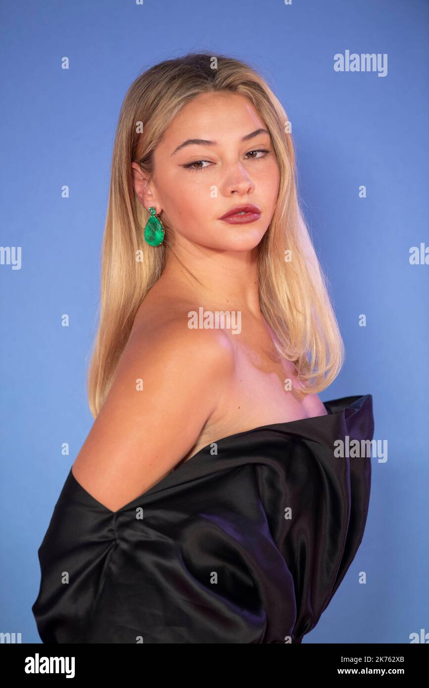 Madelyn Cline attends the "Glass Onion: A Knives Out Mystery" European ...