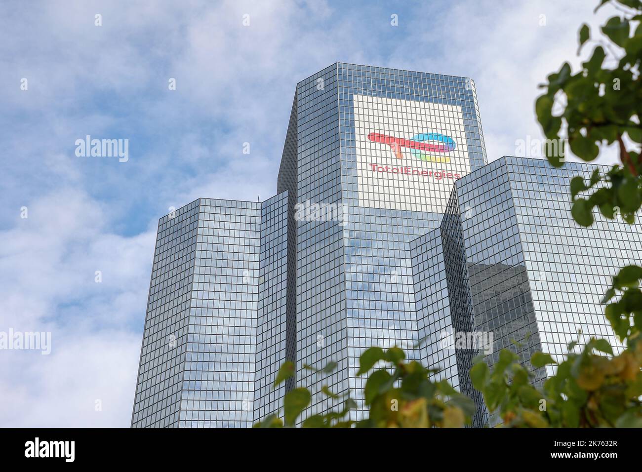 Logo totalenergies hi-res stock photography and images - Alamy