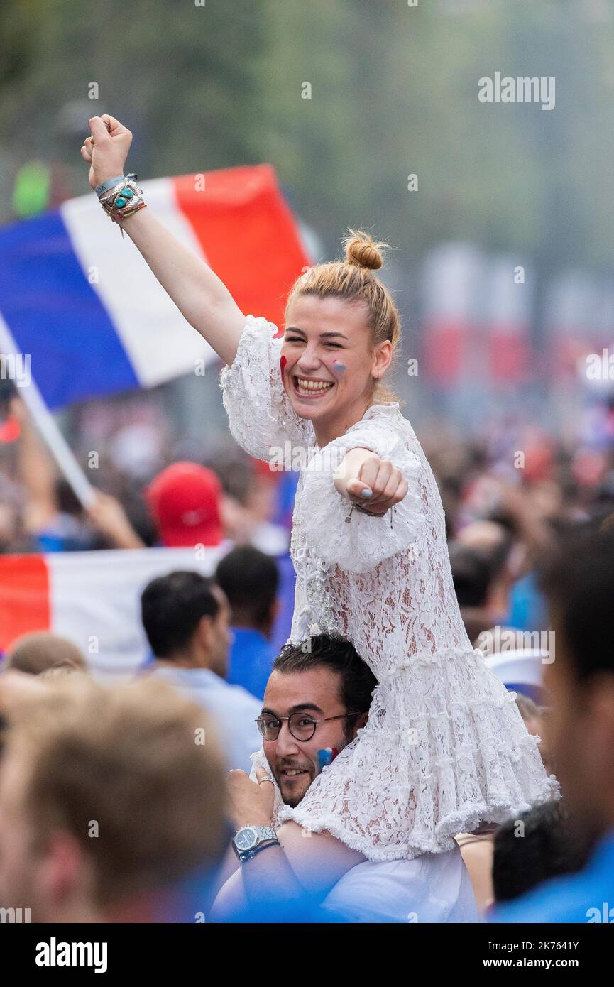 Christophe Morin / IP3 . French supporters celebrate on the Champs ...