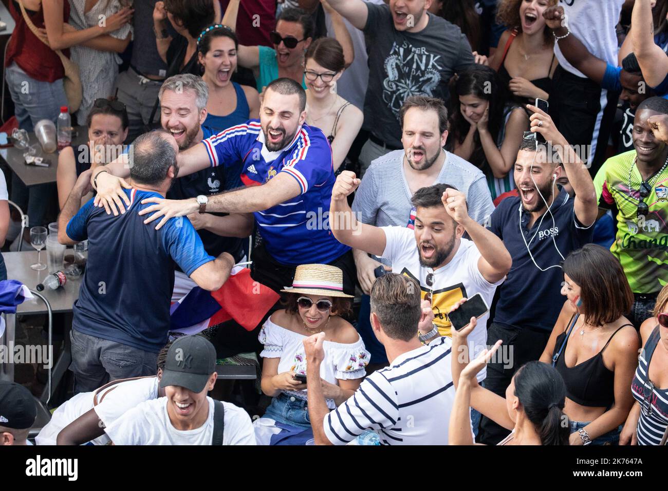 Christophe Morin / IP3 . French supporters look in a bar, the final of ...
