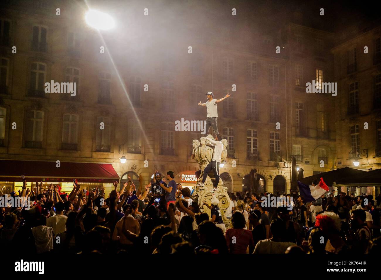 France fans celebrate after France National Team win the FIFA World Cup ...
