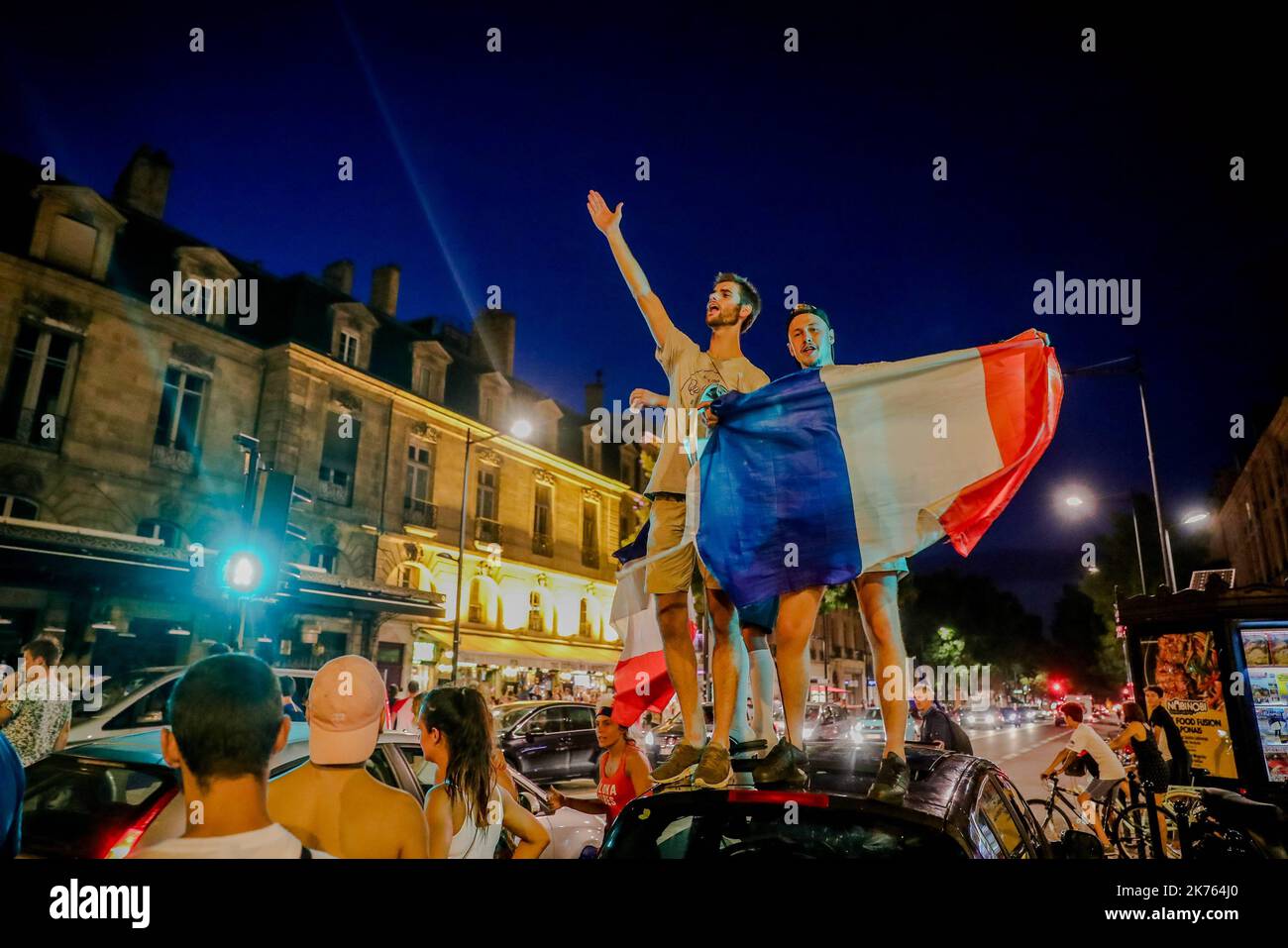 France fans celebrate after France National Team win the FIFA World Cup ...