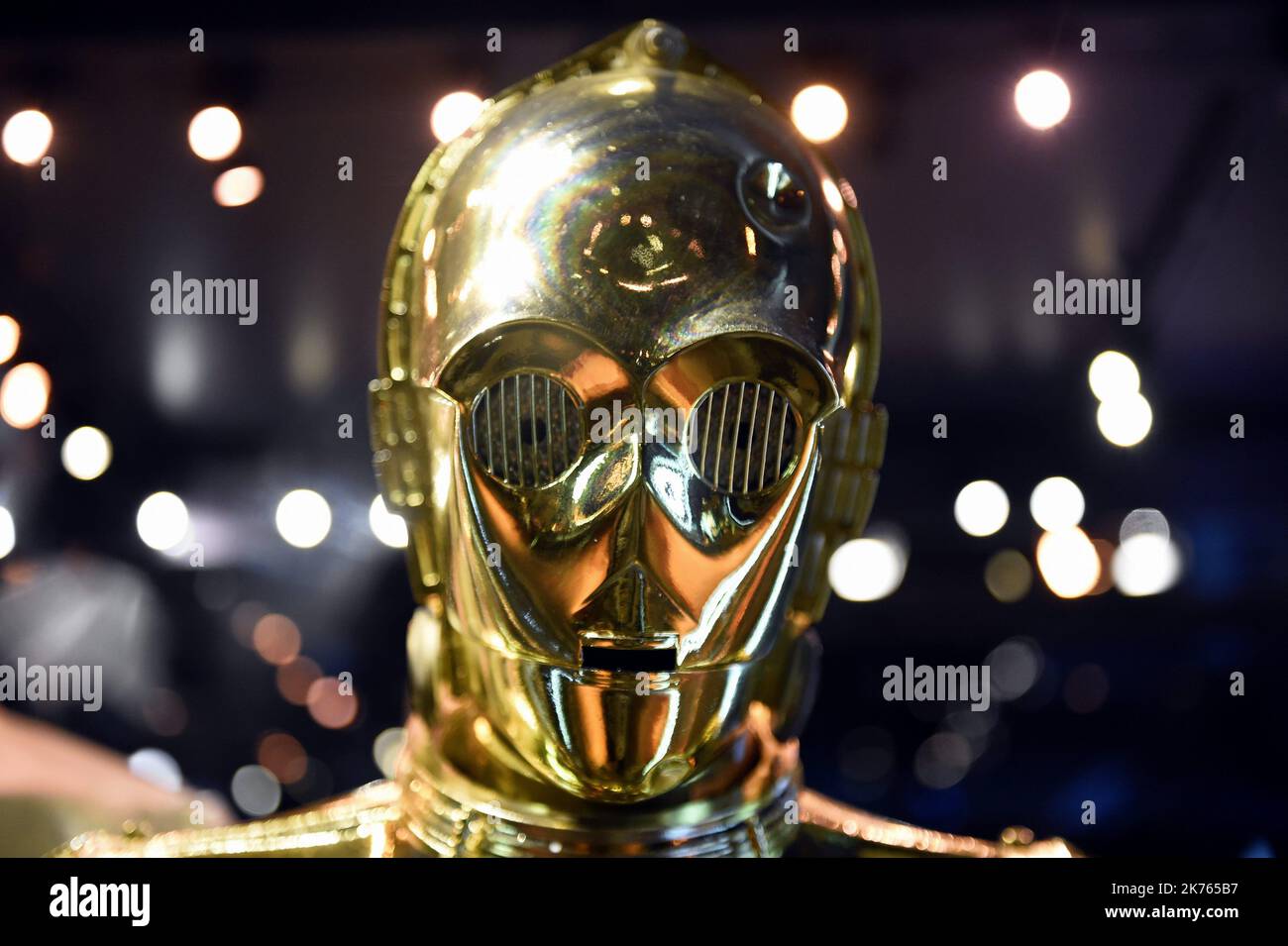 Droid C-3PO costume in the Star Wars Identities exhibition Stock Photo ...