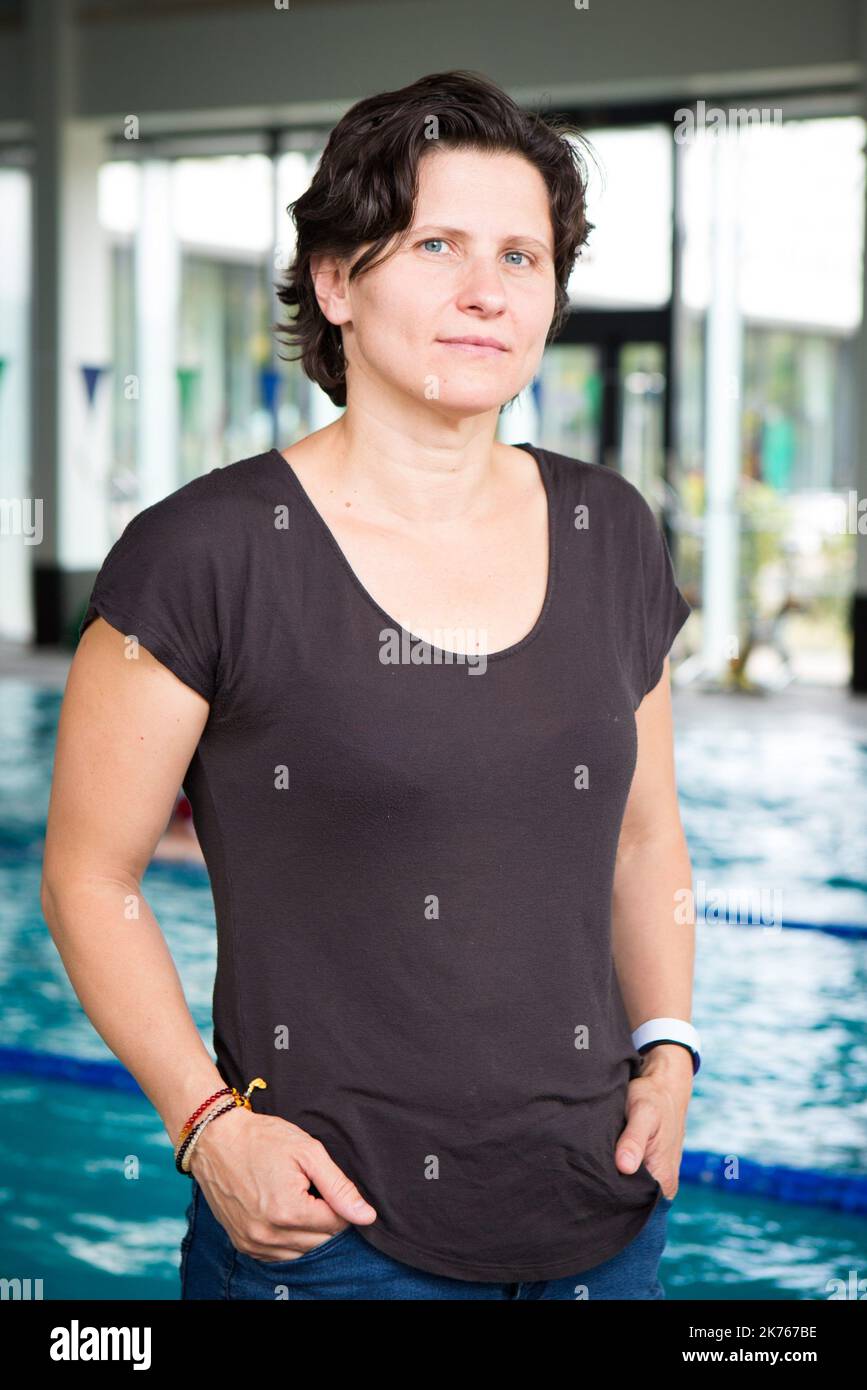 Portrait of the swimmer Roxana Maracineanu French Premiere World ...