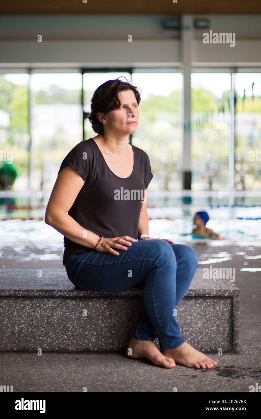 Portrait of the swimmer Roxana Maracineanu French Premiere World ...