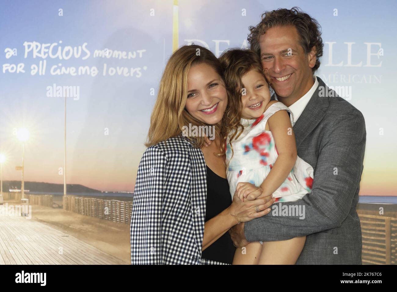 Jordana Spiro, Matthew Spitzer attending a photocall for the movie ...