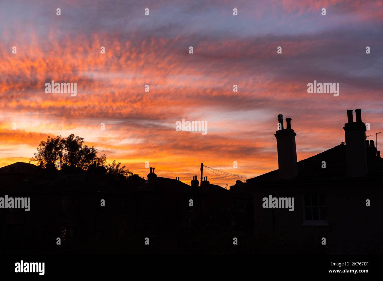17 October 2022: Dramatic firesky during a colourful sunset, London ...