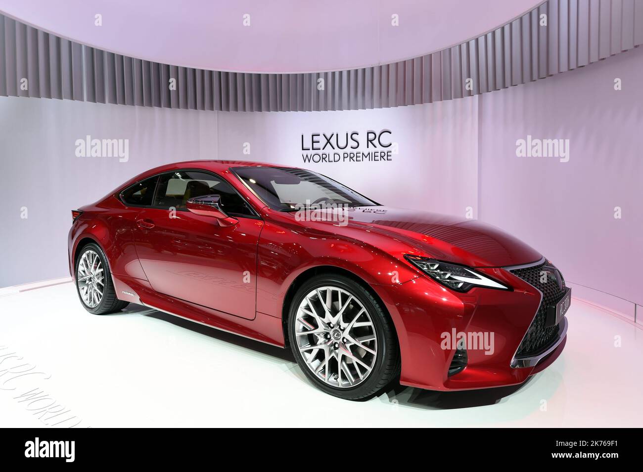 Première mondiale pour la LEXUS RC 300h. Paris, France, October 2nd ...