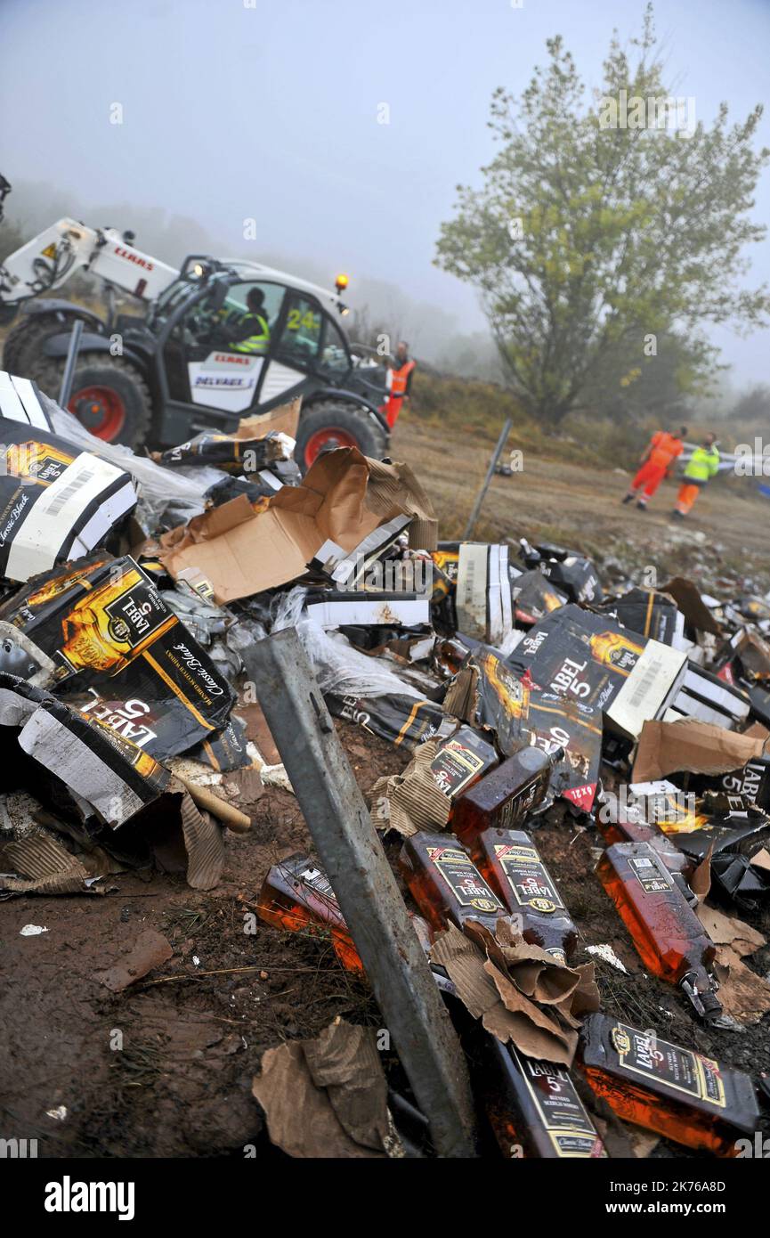A lorry transport transporting whisky bottles had an accident on A75 ...