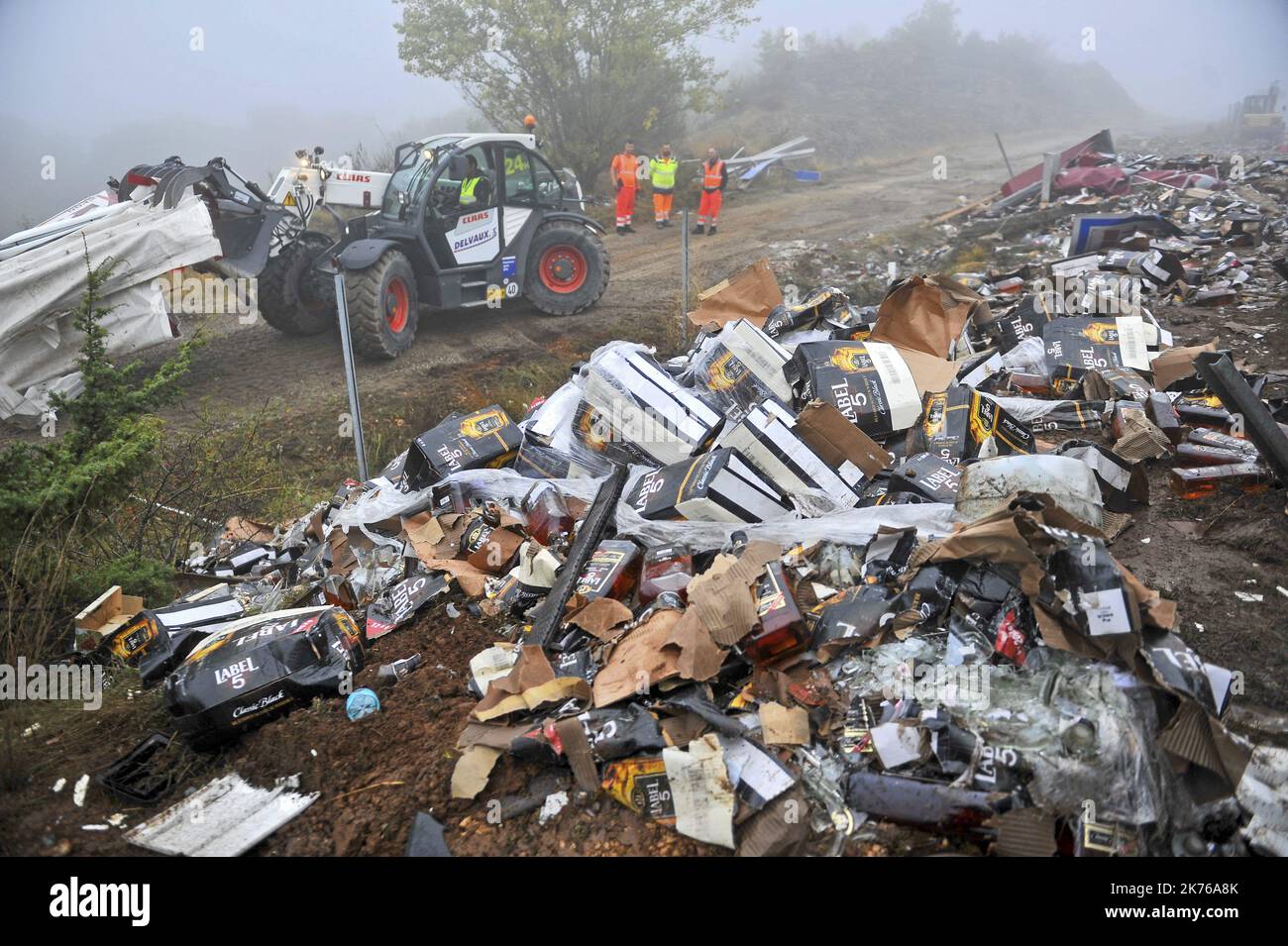 A lorry transport transporting whisky bottles had an accident on A75 ...