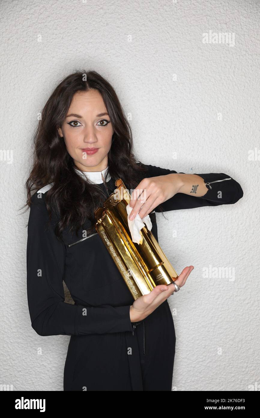 la chanteuse Jain, artiste féminine de l'année arriving for the 20th ...