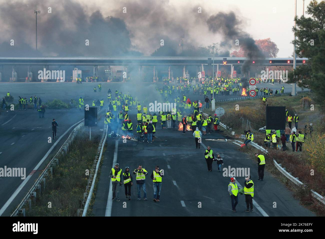 French fuel protests Stock Photo - Alamy