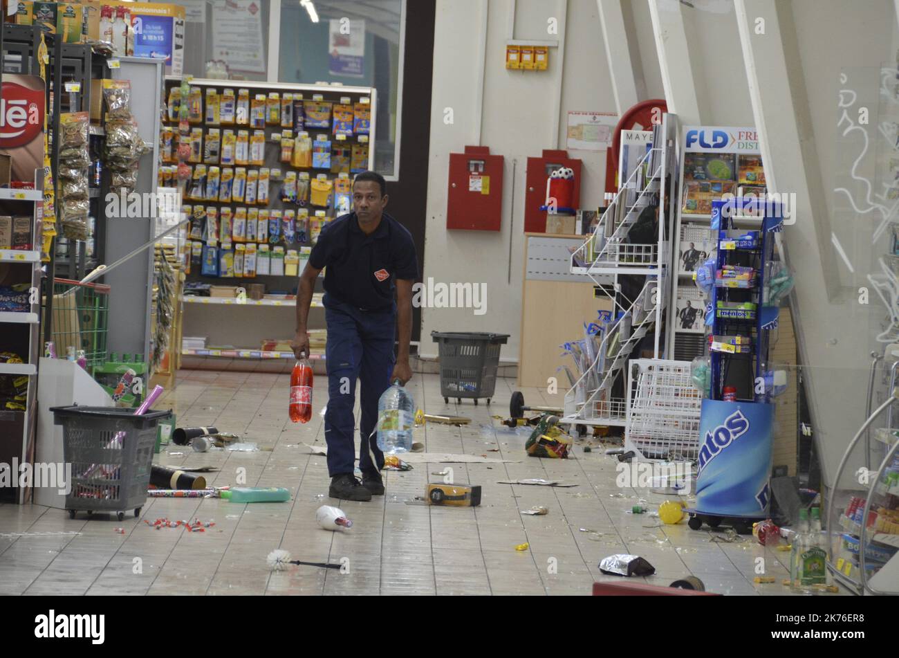 Protests continue in France on November 21, 2018 Stock Photo - Alamy