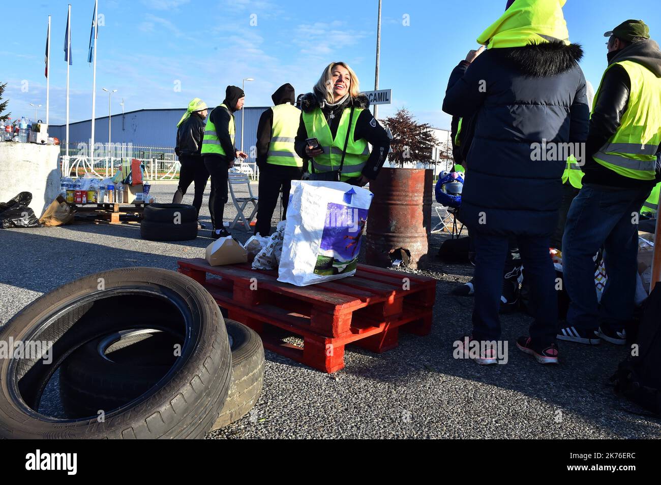Protests continue in France on November 21, 2018 Stock Photo - Alamy