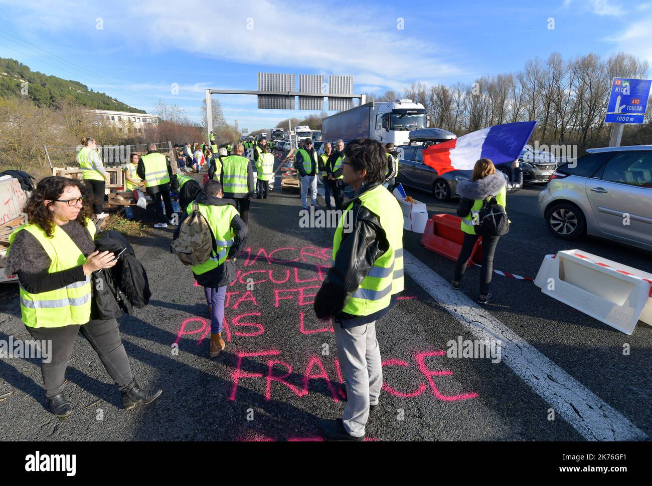French fuel protests 'yellow vests". 3rd saturday of demonstrations ...