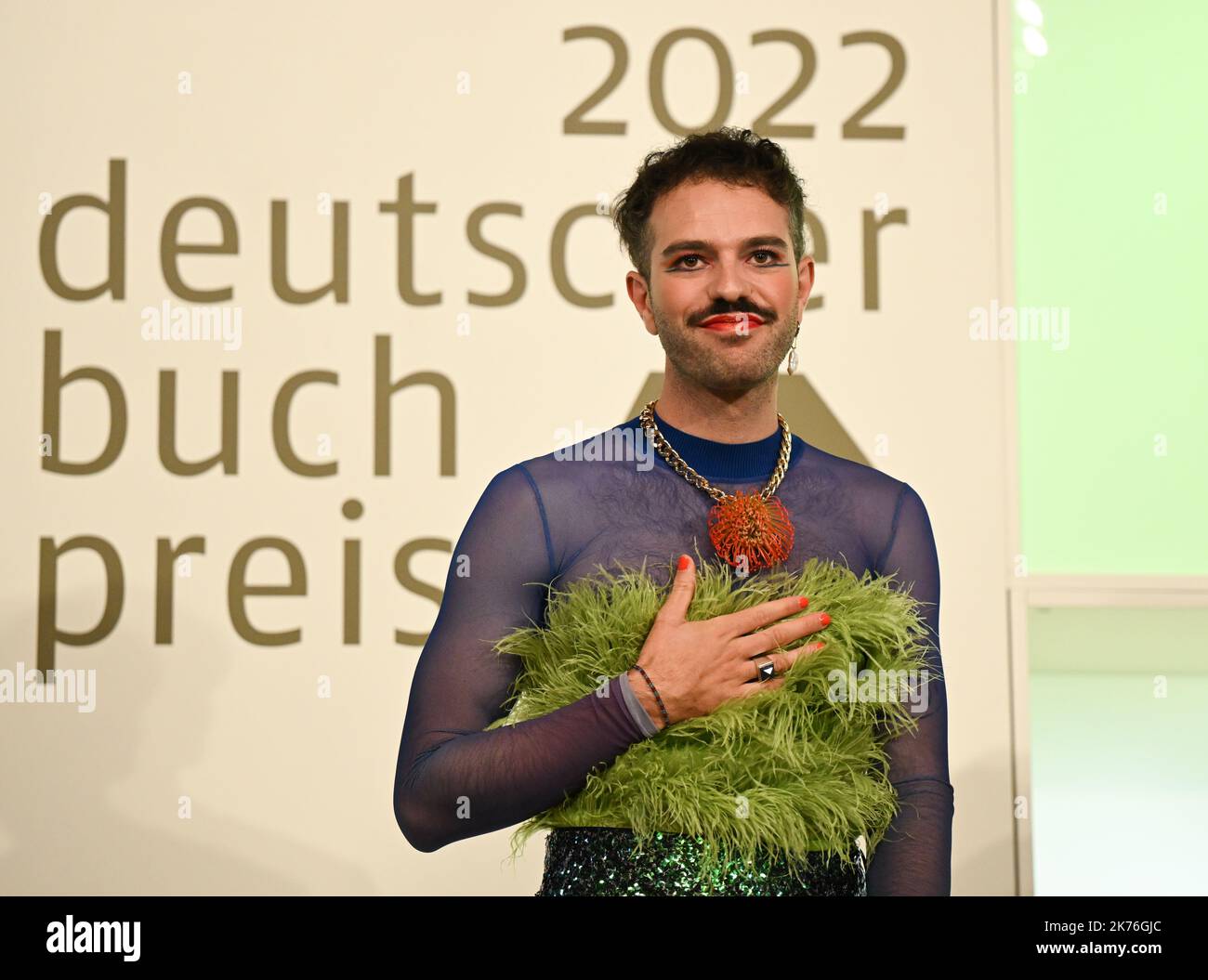 Kim de l'horizon hi-res stock photography and images - Alamy