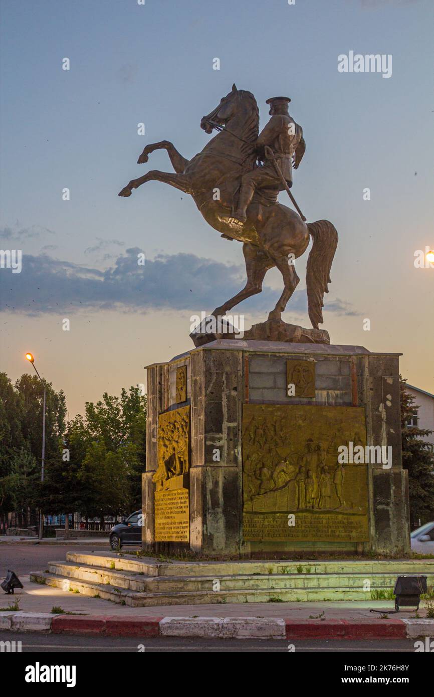 Kars statue hi-res stock photography and images - Alamy
