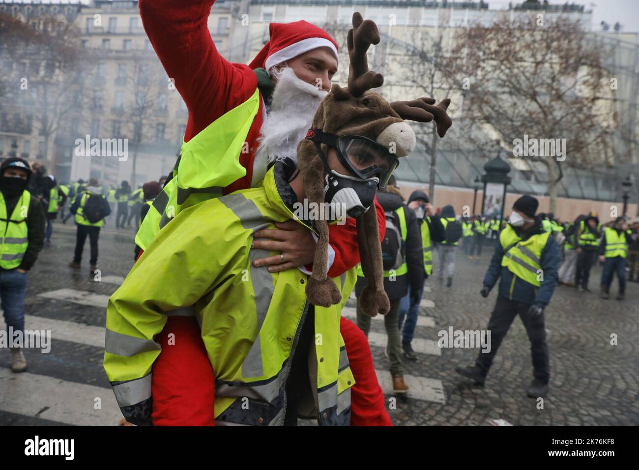 Yellow Vest Protests continue all over France Stock Photo - Alamy