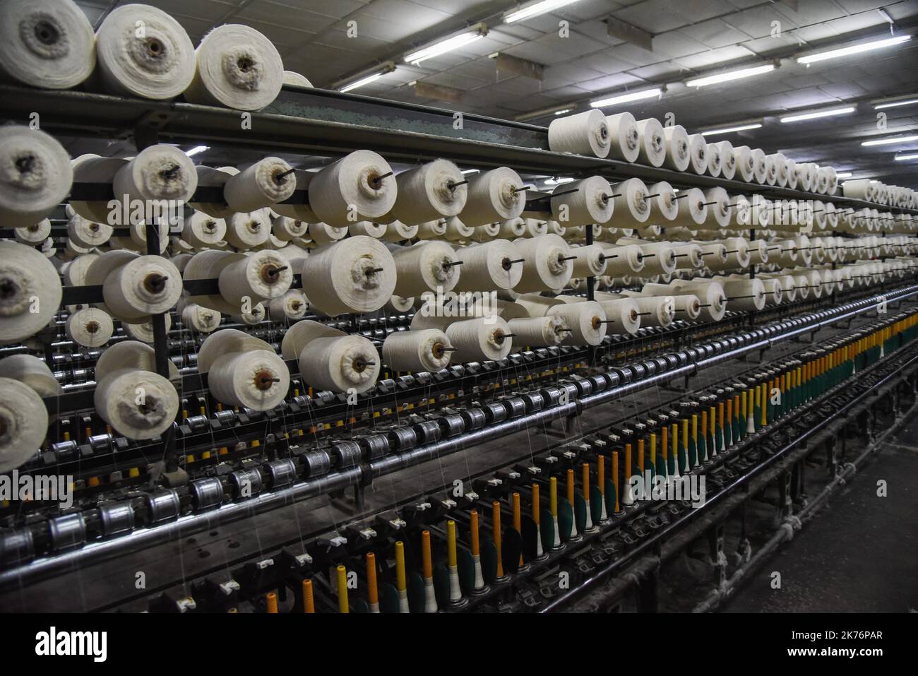 Spinning workshop of COMATEX (The Malian Textile Company) in Segou ...