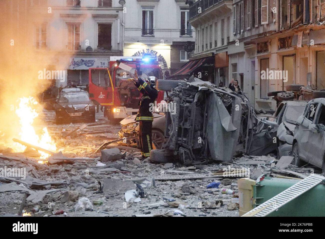 Explosion of a building in Paris at least 20 wounded, two in absolute ...