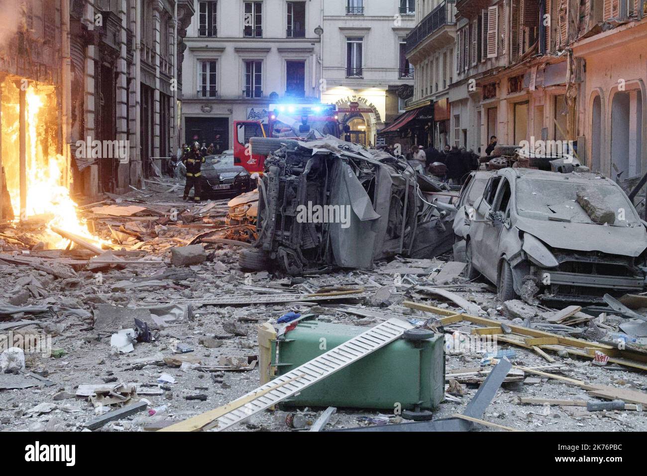 Explosion of a building in Paris at least 20 wounded, two in absolute ...