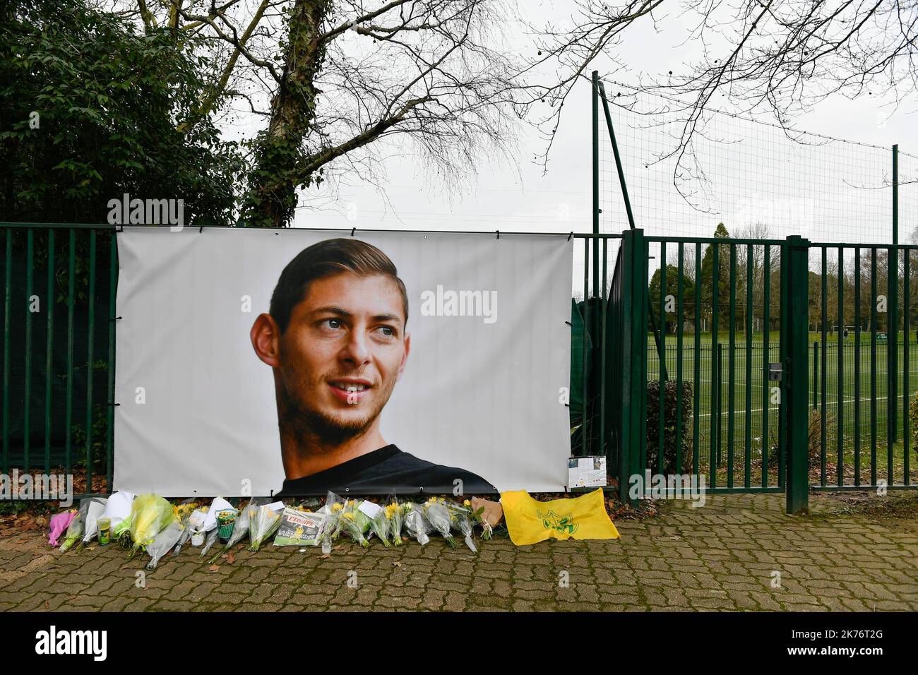 Tribute to Emiliano Sala, former player from Nantes who disappeared ...