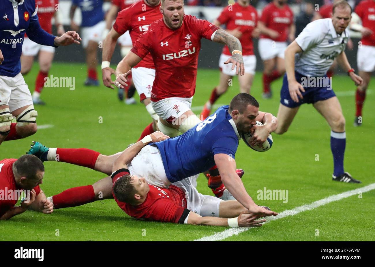 ESSAI LOUIS PICAMOLES during the Six Nations Round 1 rugby match ...