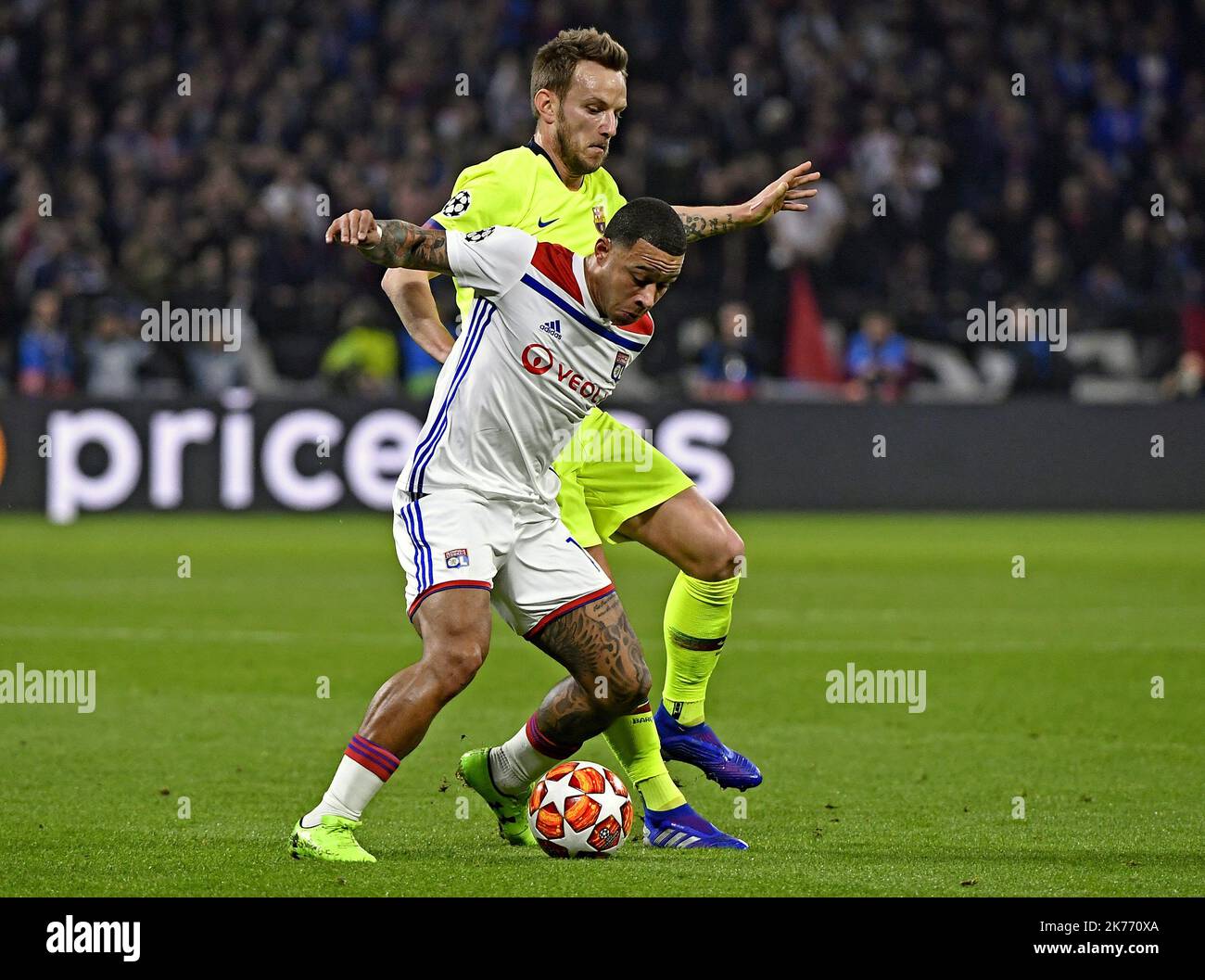 MEMPHIS DEPAY. Lyon v Barcelona - UEFA Champions League - Round of 16 ...