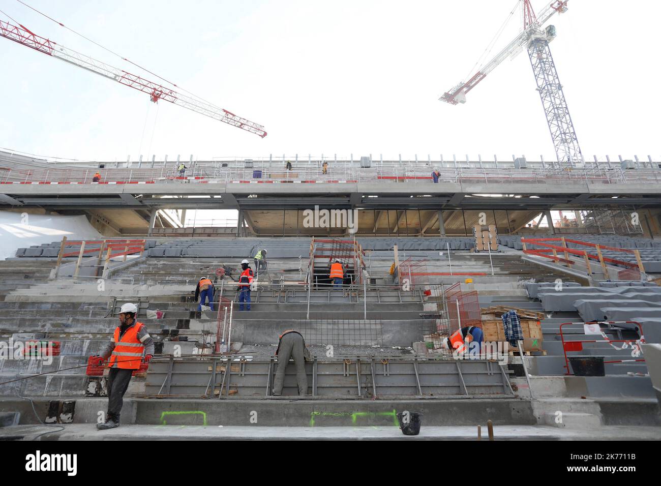 Building work on the Philippe-Chatrier Court and Its Retractable Roof ...