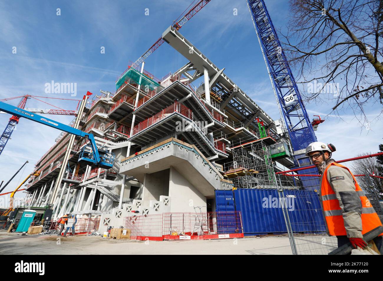 Building work on the Philippe-Chatrier Court and Its Retractable Roof ...
