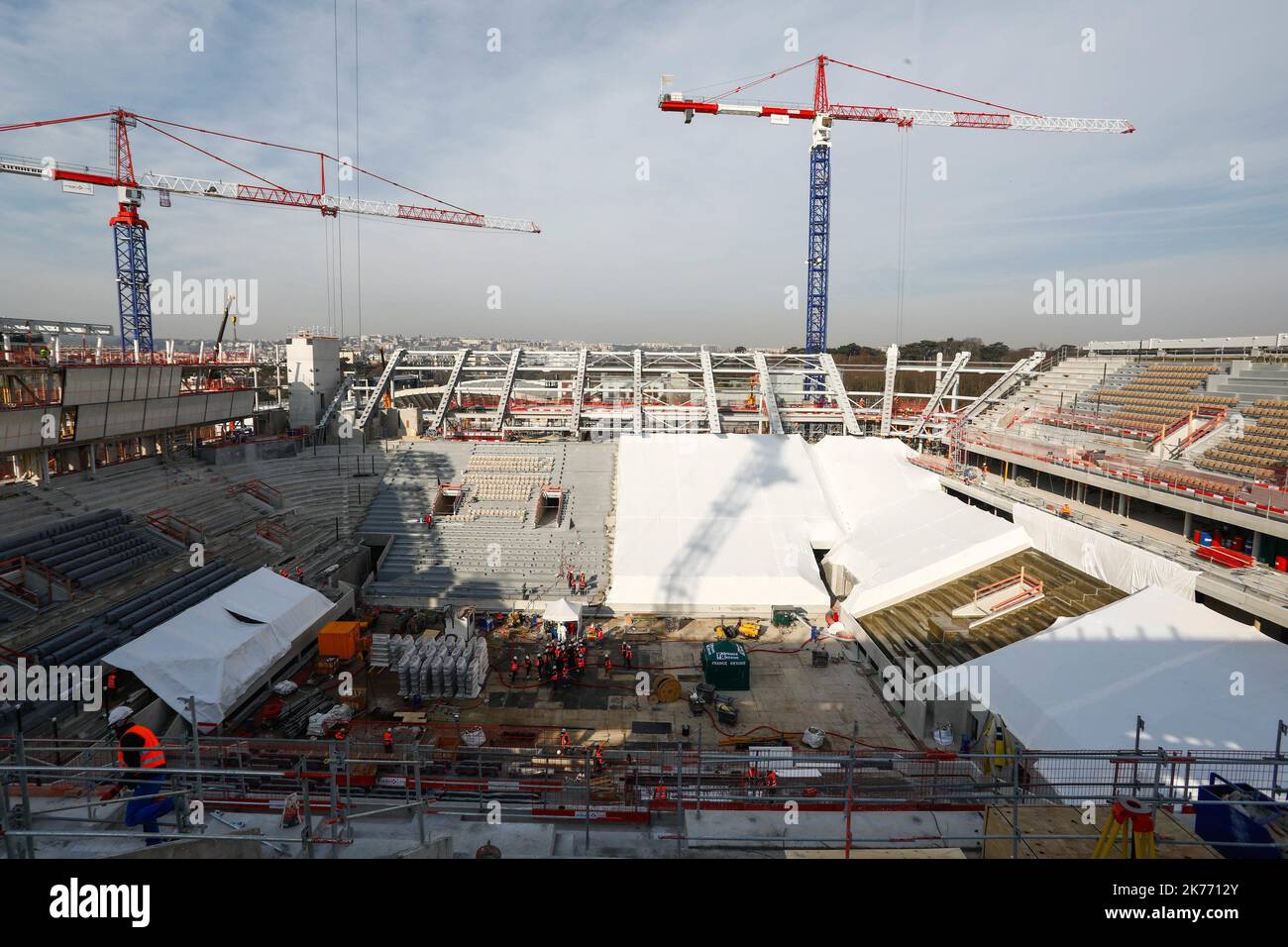 Building work on the Philippe-Chatrier Court and Its Retractable Roof ...