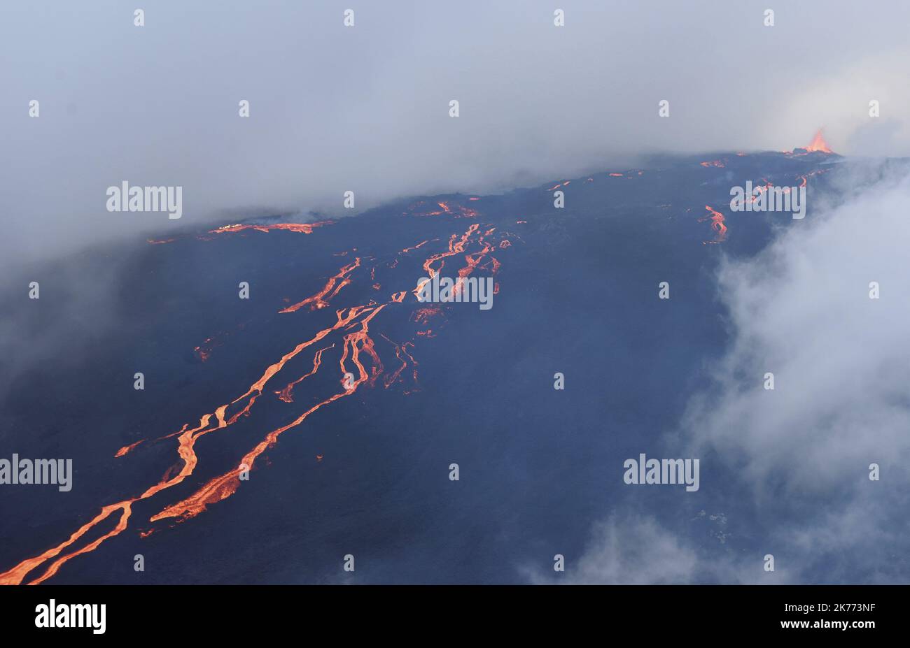 volcanic eruption on La Reunion, on march 7th 2019 Stock Photo - Alamy