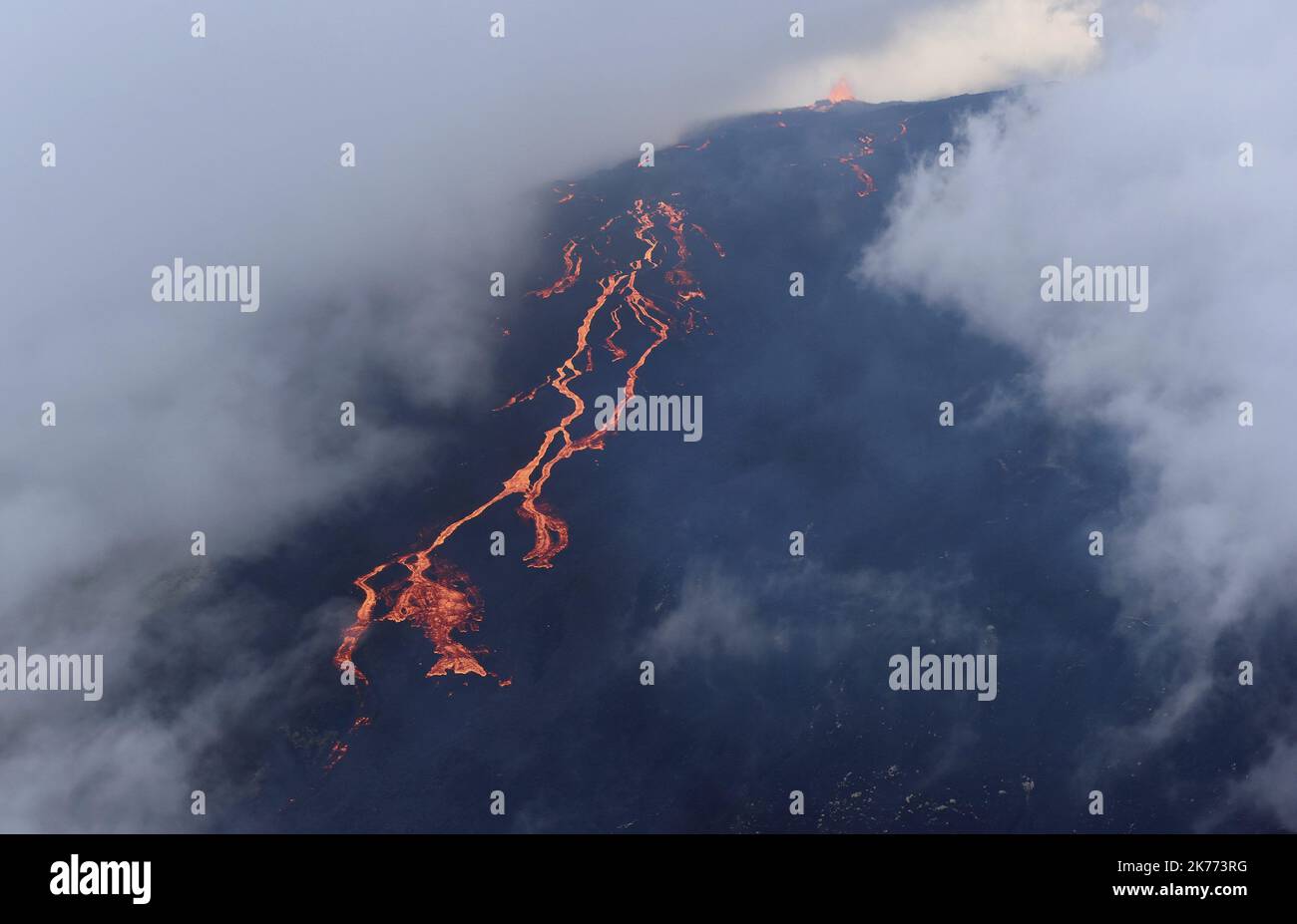 volcanic eruption on La Reunion, on march 7th 2019 Stock Photo - Alamy