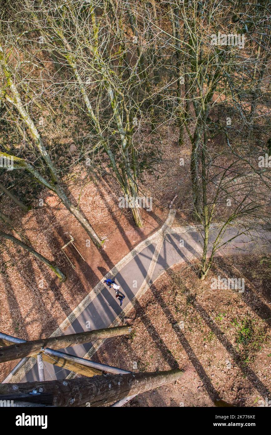 A giant fir construction allows tourists to admire a loop of the Saar ...