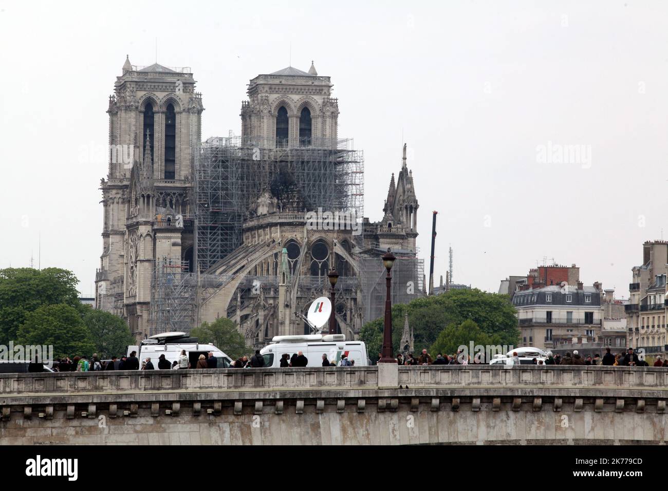 After the fire that devastated the most touristic place in Paris, the ...