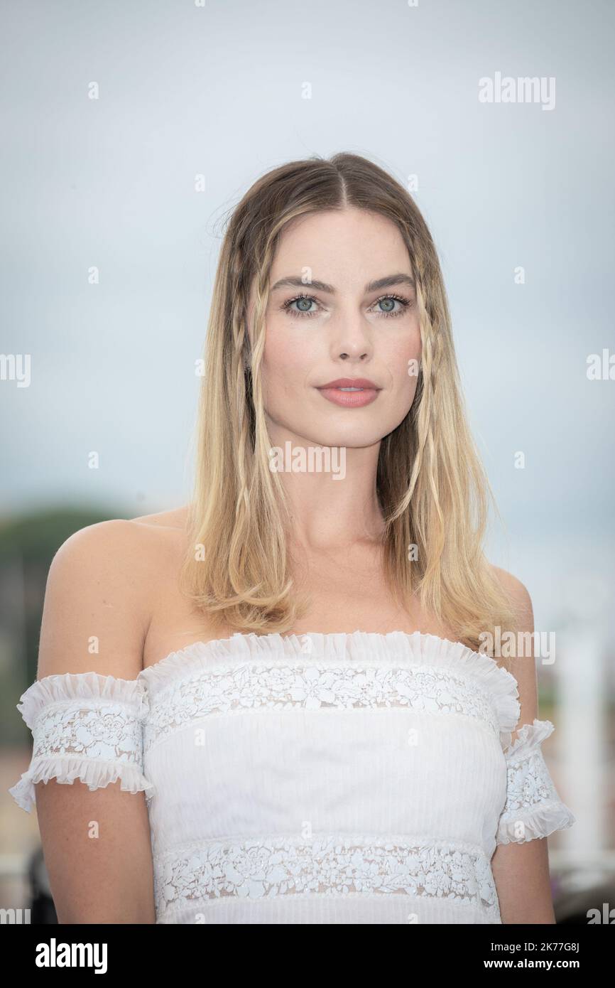 Margot Robbie attending the Once Upon a Time in Hollywood Photocall ...