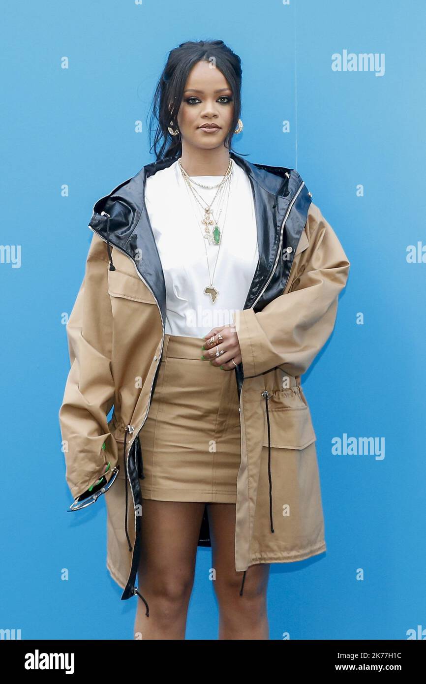 Rihanna fenty beauty hi-res stock photography and images - Alamy