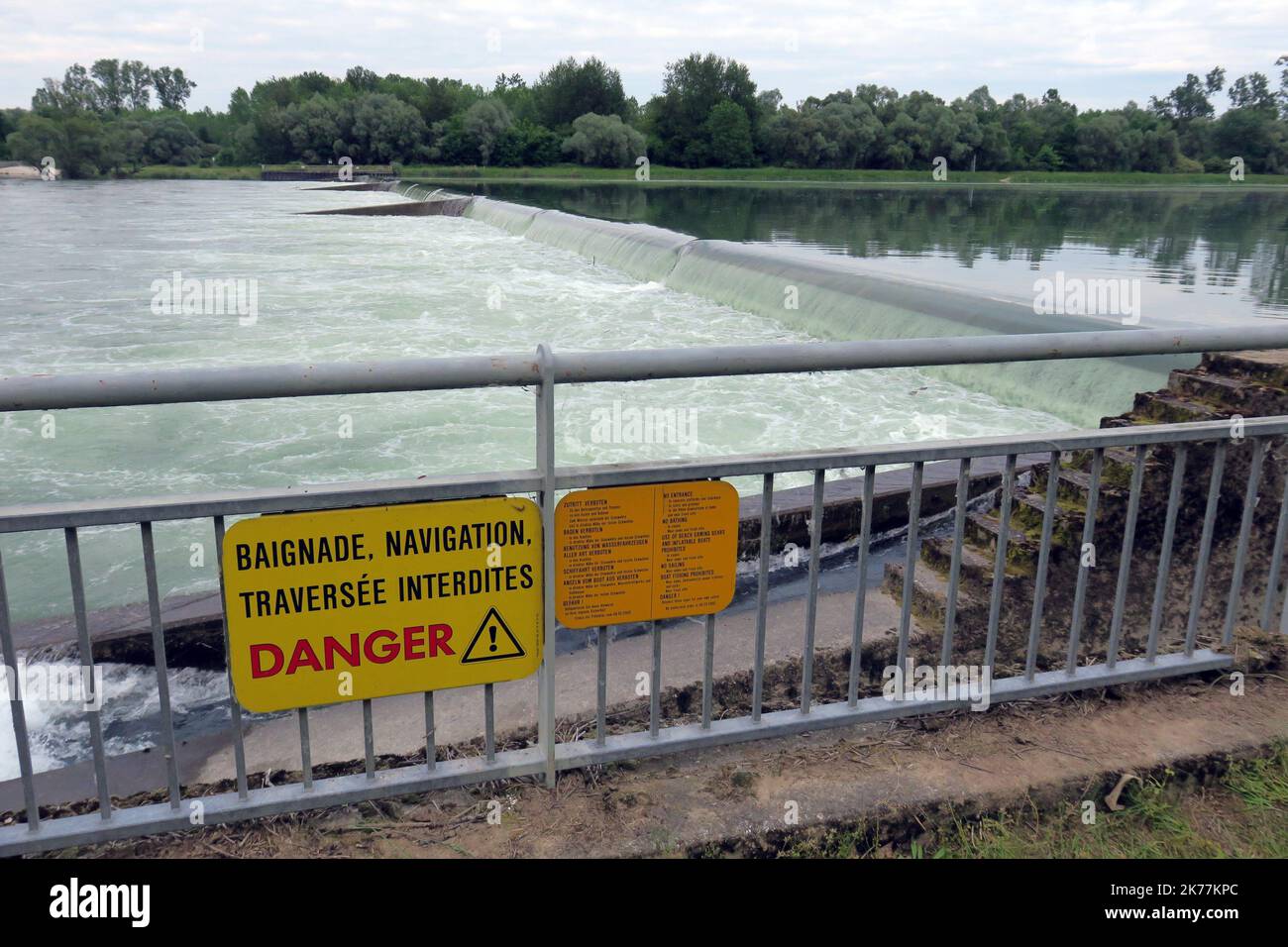 A canoe capsizes on the old Rhine: three dead, a four-year-old girl ...