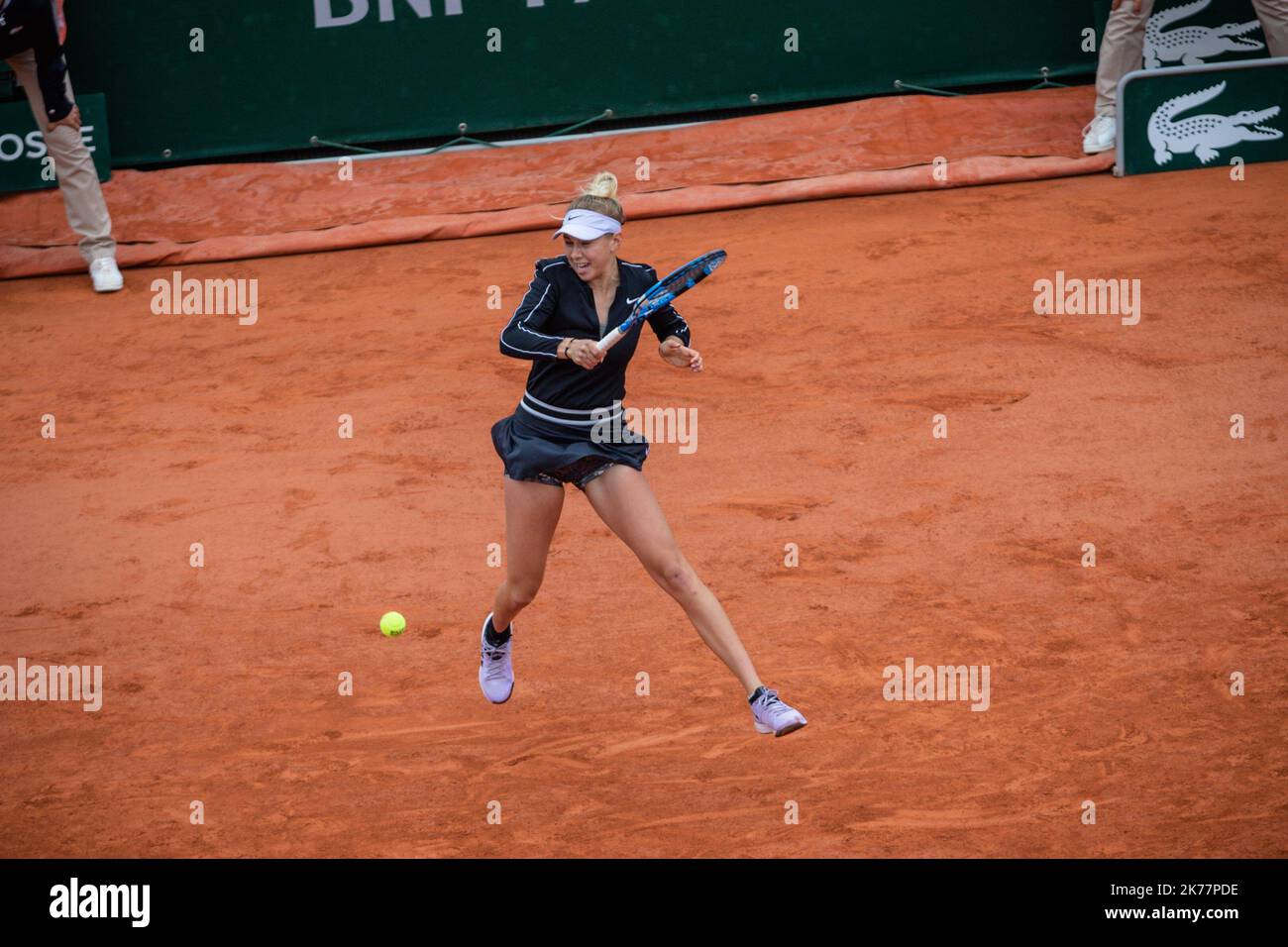 Amanda Anisimova (USA) against Ashleigh Barty (AUS) on court Suzanne ...