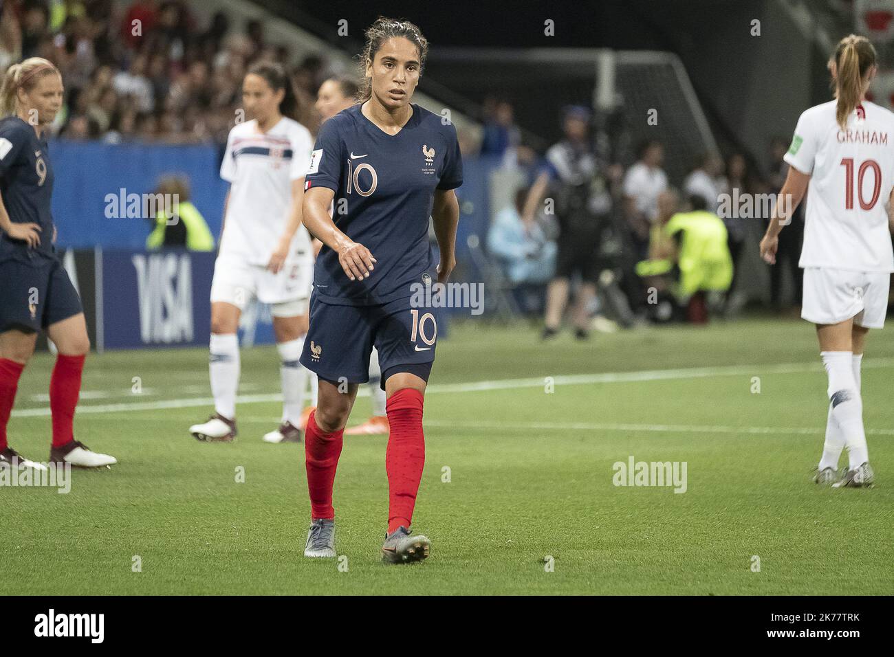 ©ERIC BALEDENT/MAXPPP - Coupe du Monde - Equipe de France féminine vs ...